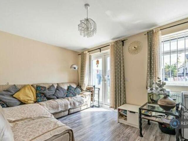 3 Bedroom Semi detached House For Rent In Manchester