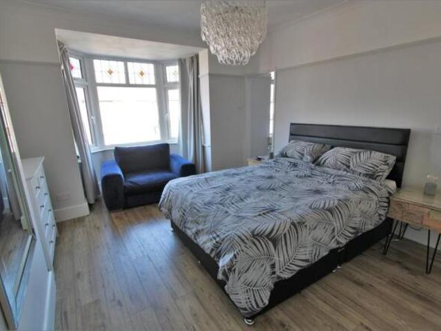 3 bedroom semi detached house for rent in Manor Drive, Bennetthrope, Doncaster, DN2