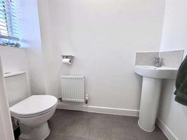 3 bedroom semi detached house for rent in Manor Drive, Peterborough, Cambridgeshire, PE4