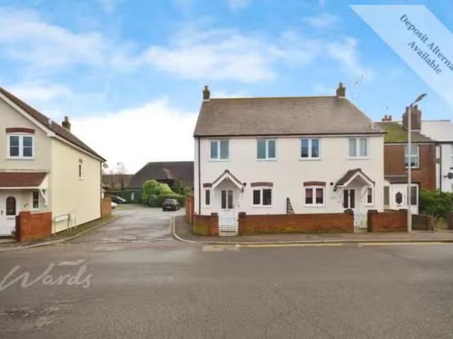 3 bedroom semi detached house for rent in Manor Road Deal CT14