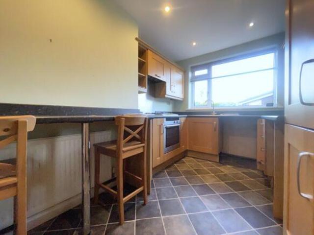3 bedroom semi detached house for rent in Manston Drive, Leeds, LS15