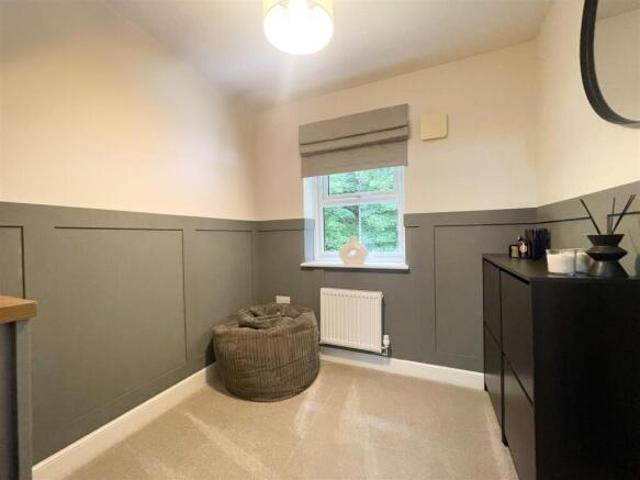 3 bedroom semi detached house for rent in Main Road, Wharncliffeside, S35
