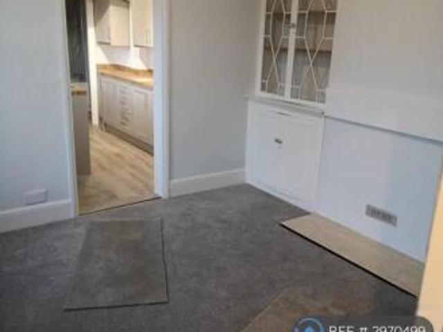 3 bedroom semi detached house for rent in Malvern Close, Ipswich, IP3