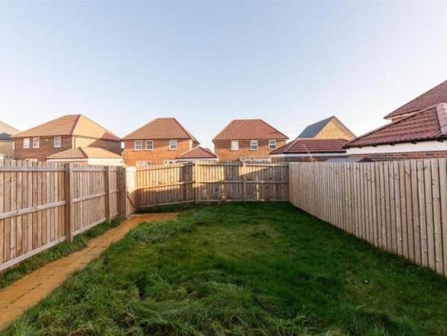 3 bedroom semi detached house for rent in Meadow Hill, Throckley Village, Tyne and Wear, NE15