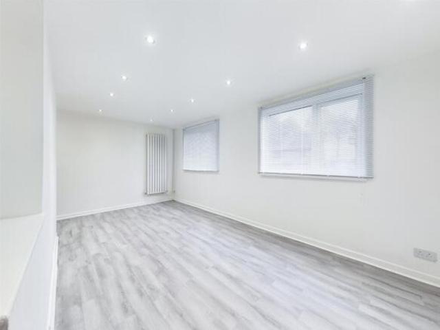 3 bedroom semi detached house for rent in Meadowgate Road, Salford, Greater Manchester, M6