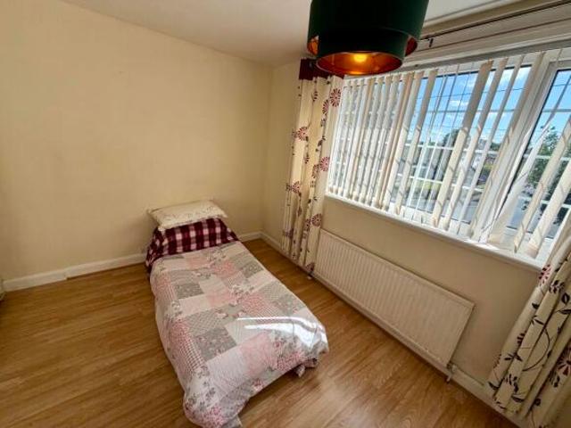 3 bedroom semi detached house for rent in Minehead Avenue, Withington, M20