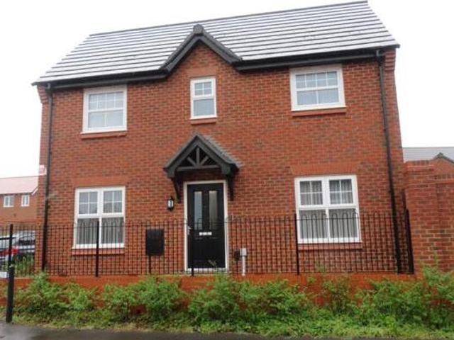 3 Bedroom Semi detached House For Rent In Middleton