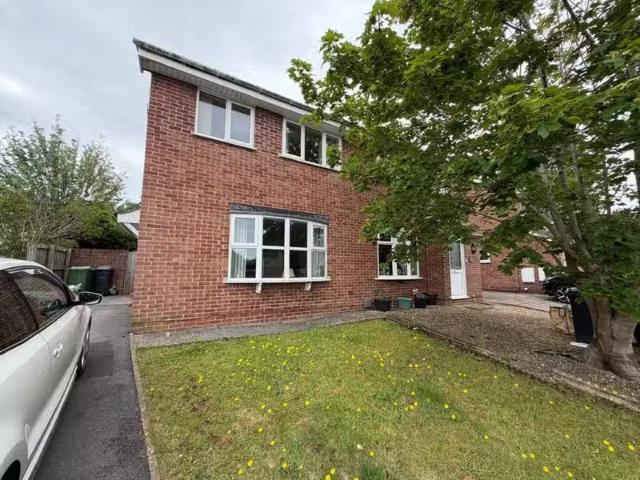 3 bedroom semi detached house for rent in Midhaven Rise, Westo.