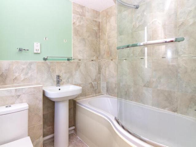 3 bedroom semi detached house for rent in Mithras Gardens, Wavendon Gate, Milton Keynes, MK7