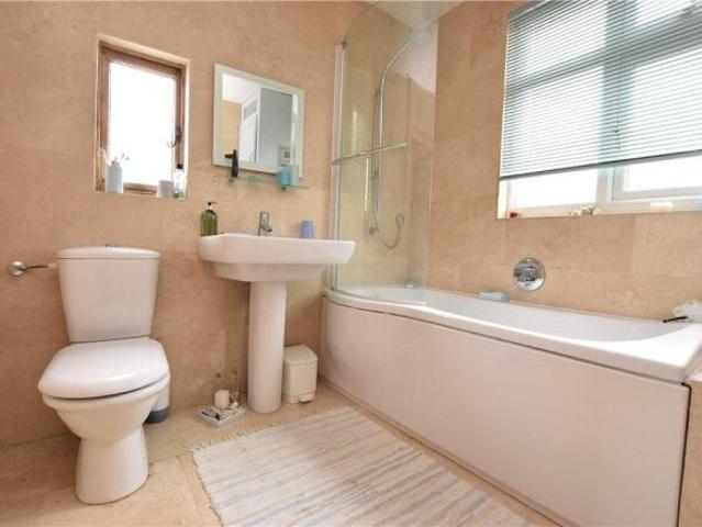 3 bedroom semi detached house for rent in Moor Park Villas, Leeds, West Yorkshire, LS6