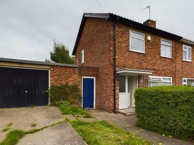 3 Bedroom Semi detached House For Rent In Moreton