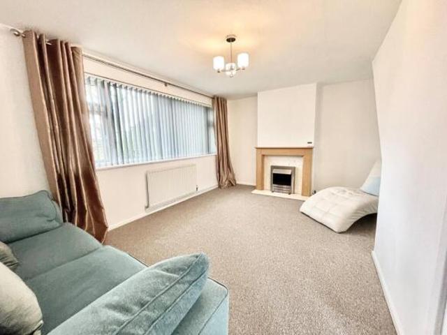 3 bedroom semi detached house for rent in Nash Court Road, Margate, Kent, CT9