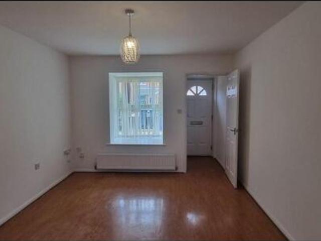3 bedroom semi detached house for rent in Nepaul Road, Manchester, M9