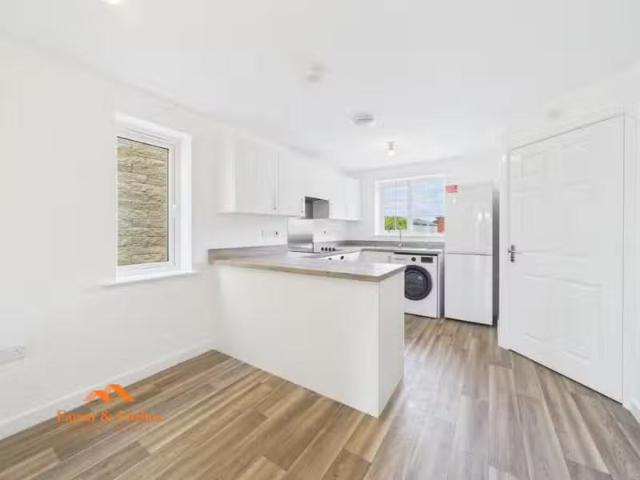 3 bedroom semi detached house for rent in New Road, Earby, BB18