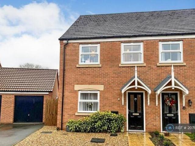 3 Bedroom Semi detached House For Rent In Newark