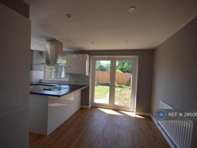 3 bedroom semi detached house for rent in Newchurch Road, Maidstone, ME15