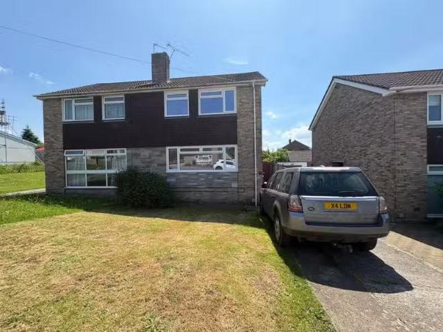 3 bedroom semi detached house for rent in Newlyn Way, Yate, BS37
