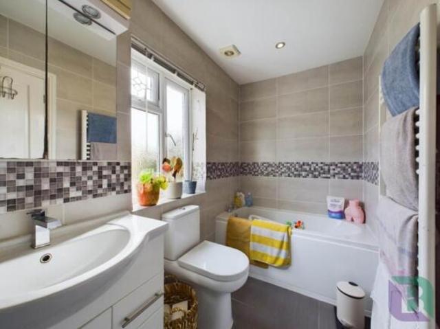 3 bedroom semi detached house for rent in Newport Road, Wavendon, MK17