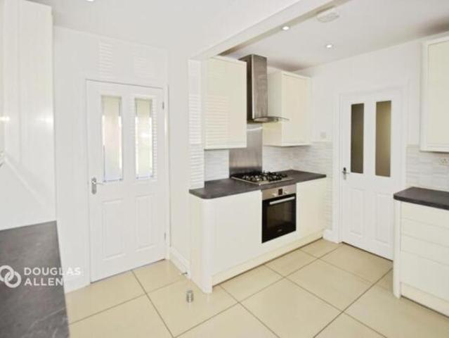 3 bedroom semi detached house for rent in North Crescent Southend On Sea SS2