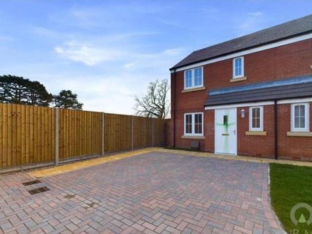 3 Bedroom Semi detached House For Rent In Northampton