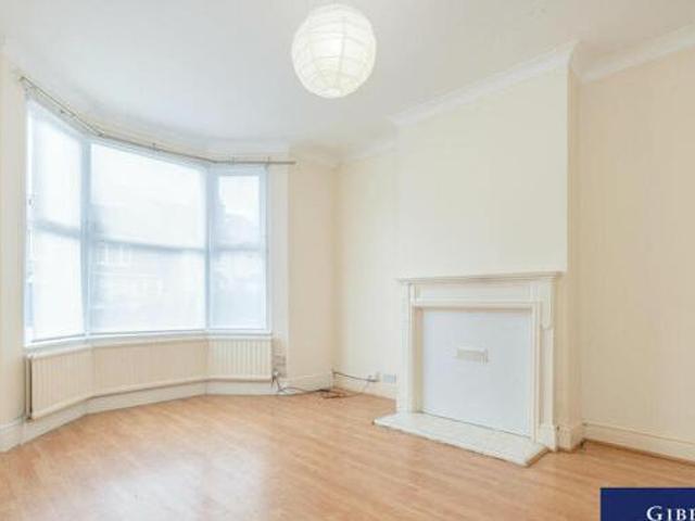 3 Bedroom Semi detached House For Rent In Northwood, Middlesex