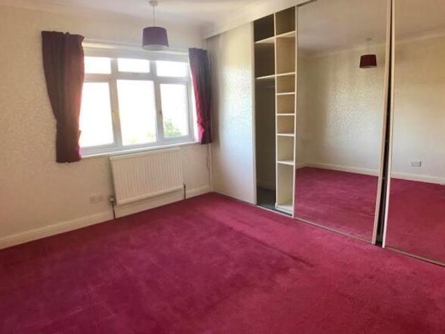 3 bedroom semi detached house for rent in Northwood Way, Northwood, HA6