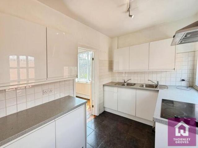 3 bedroom semi detached house for rent in Norwood Avenue, Salford, M7