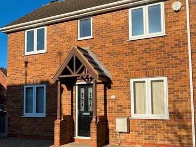 3 Bedroom Semi detached House For Rent In Normanton