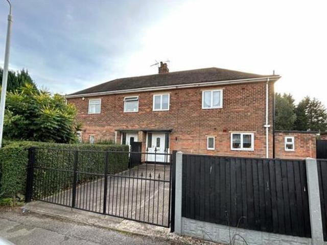 3 Bedroom Semi detached House For Rent In Nottingham, Nottinghamshire
