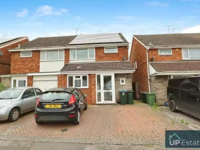 3 bedroom semi detached house for rent in Nova Croft, Coventry.