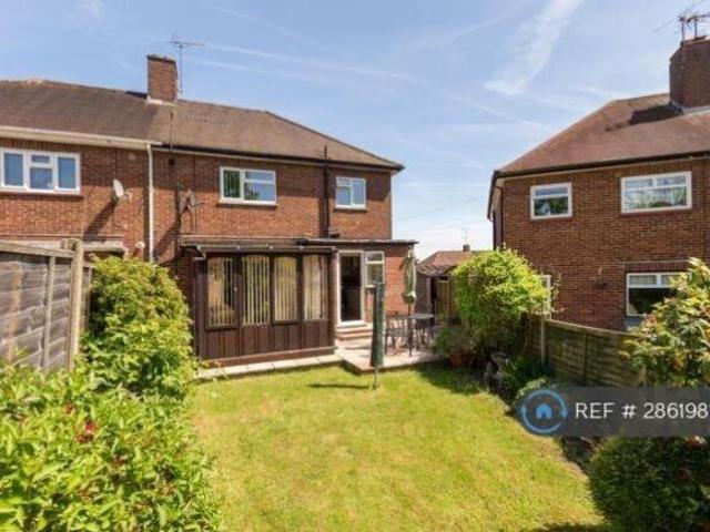 3 bedroom semi detached house for rent in Nupton Drive, Barnet, EN5