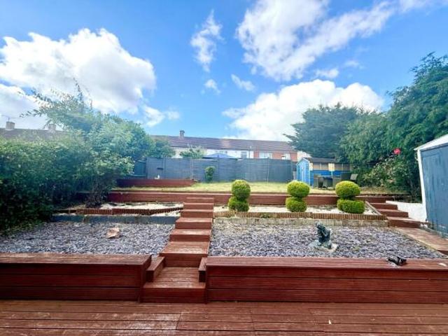 3 bedroom semi detached house for rent in Ockham Drive, Orpington BR5