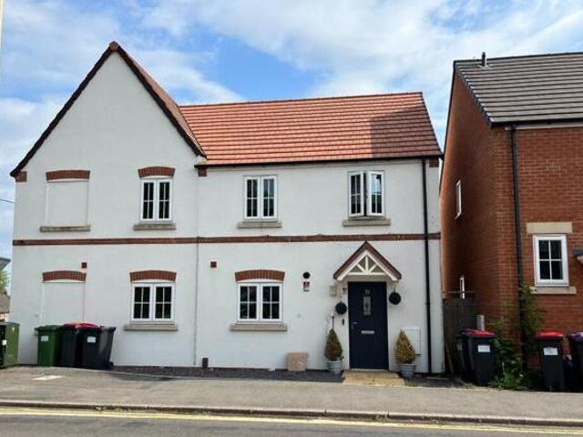 3 Bedroom Semi detached House For Rent In Oakengates, Telford