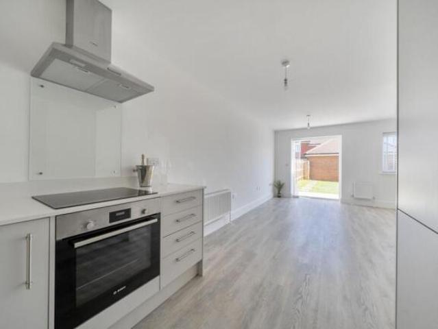 3 bedroom semi detached house for rent in Oast Gardens, Pembury, TN2
