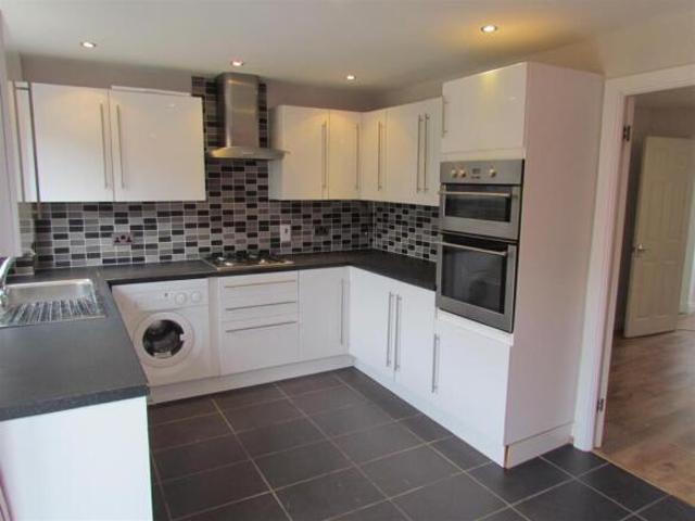 3 bedroom semi detached house for rent in Oldbrook, MK6