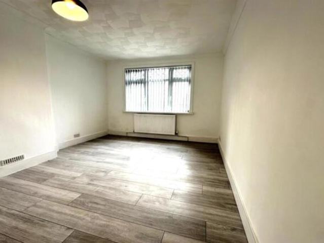 3 bedroom semi detached house for rent in Olive Road, SO16