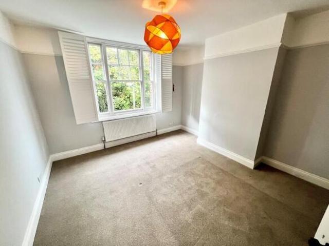 3 bedroom semi detached house for rent in Oxford Terrace, Guildford, GU1