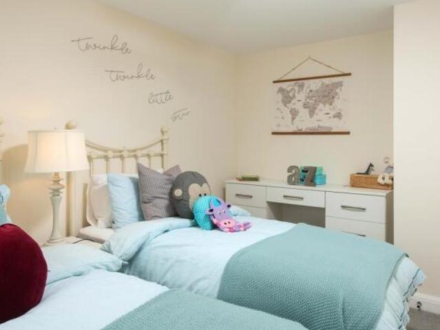 3 bedroom semi detached house for rent in Oxlip Boulevard, Ipswich, Suffolk, IP1