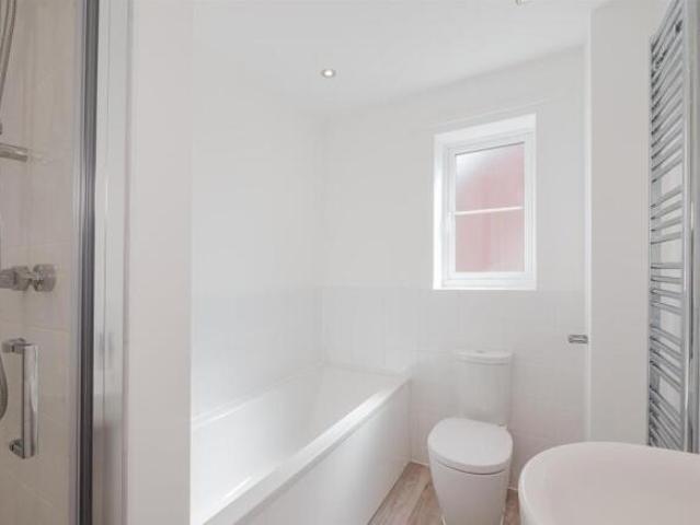 3 bedroom semi detached house for rent in Padstow, Nottingham, NG5