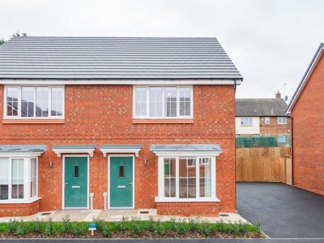 3 bedroom semi detached house for rent in Padstow, Nottingham, NG5