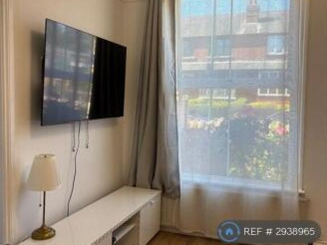 3 bedroom semi detached house for rent in Park Avenue, Nottingham, NG3
