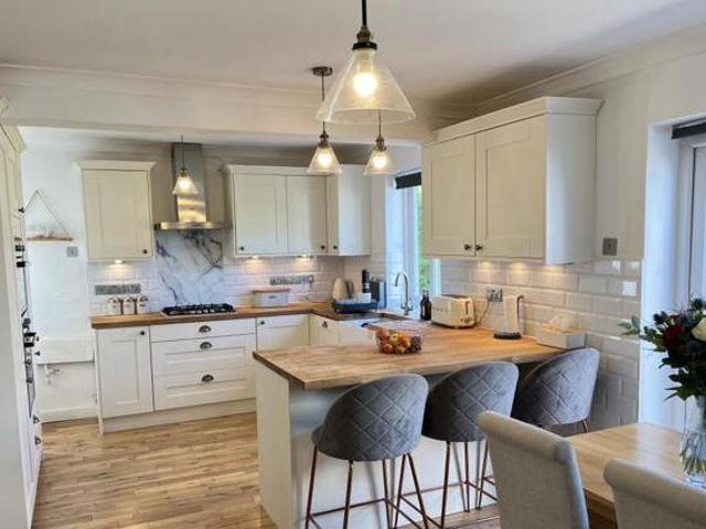 3 Bedroom Semi detached House For Rent In Park Street