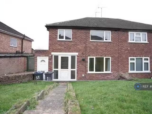 3 bedroom semi detached house for rent in Parkside Road, Birmi.