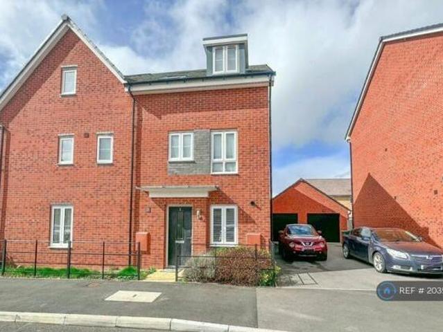 3 Bedroom Semi detached House For Rent In Patchway, Bristol