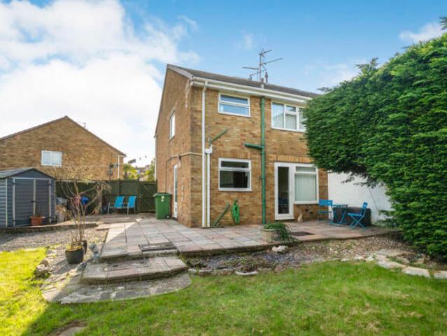 3 bedroom semi detached house for rent in Pinewood Crescent, Penylan, Cardiff, CF23