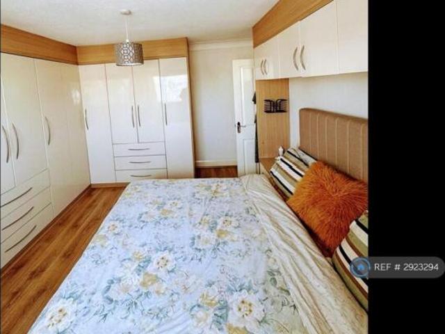 3 bedroom semi detached house for rent in Pickford Lane, Bexleyheath, DA7