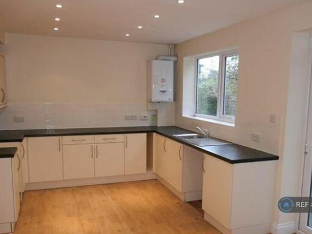 3 Bedroom Semi detached House For Rent In Poole