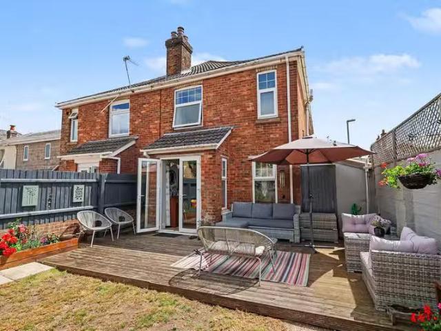 3 bedroom semi detached house for rent in Poole, Dorset, BH12