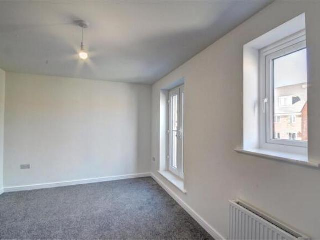3 bedroom semi detached house for rent in Poppy Place, Newcastle Upon Tyne, NE13