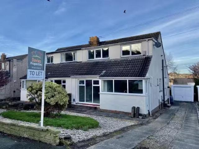 3 bedroom semi detached house for rent in Prospect Mount, Keig.